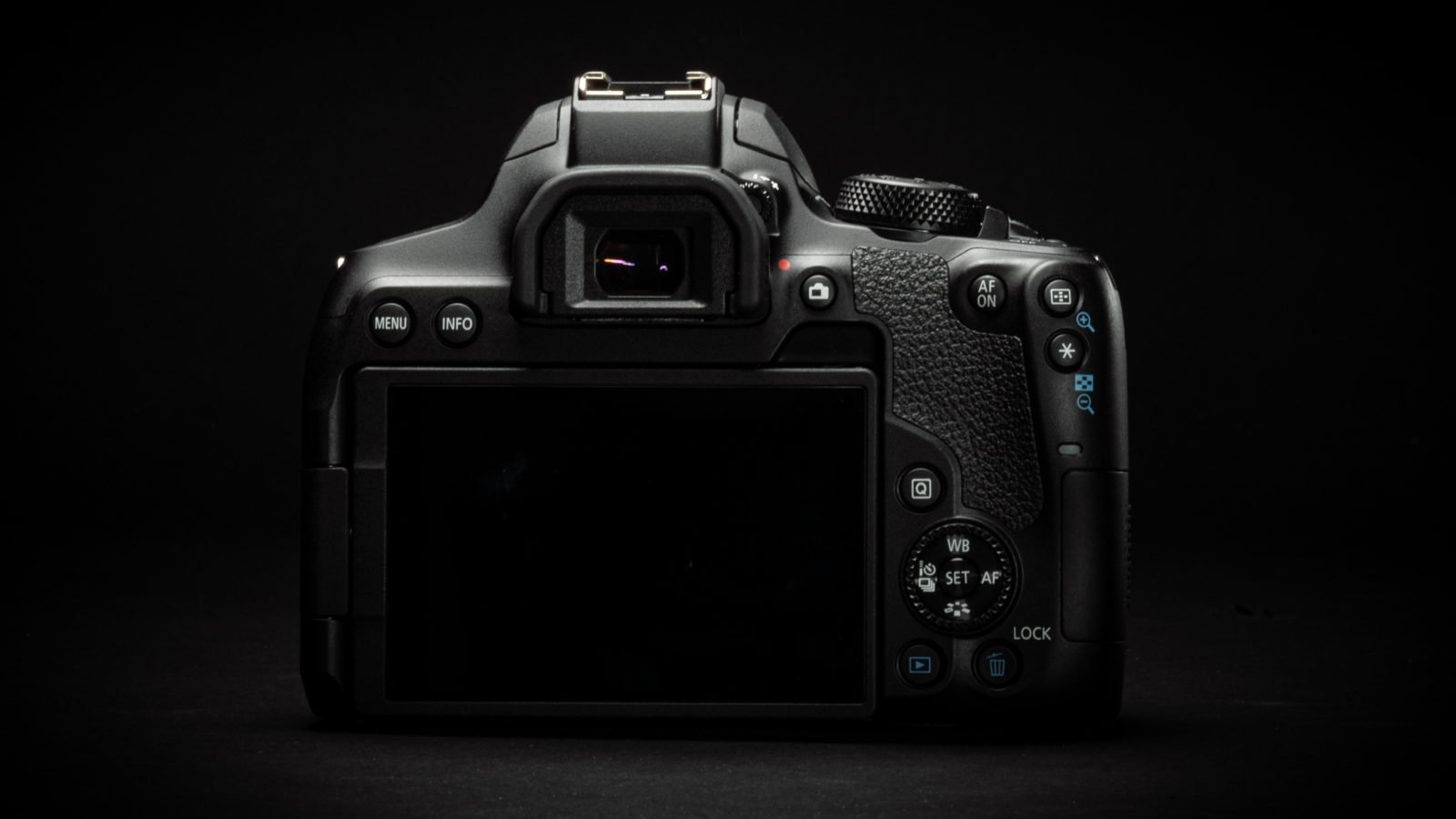 Canon DSLR ailesinin yeni üyesi EOS 850D - PAPAAN